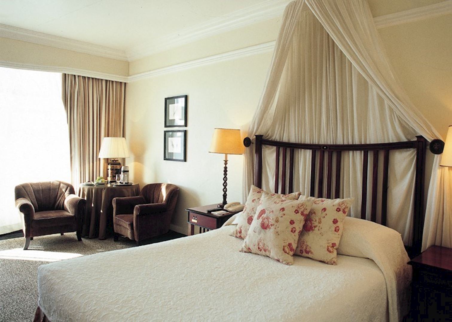 Meikles Hotel Logo