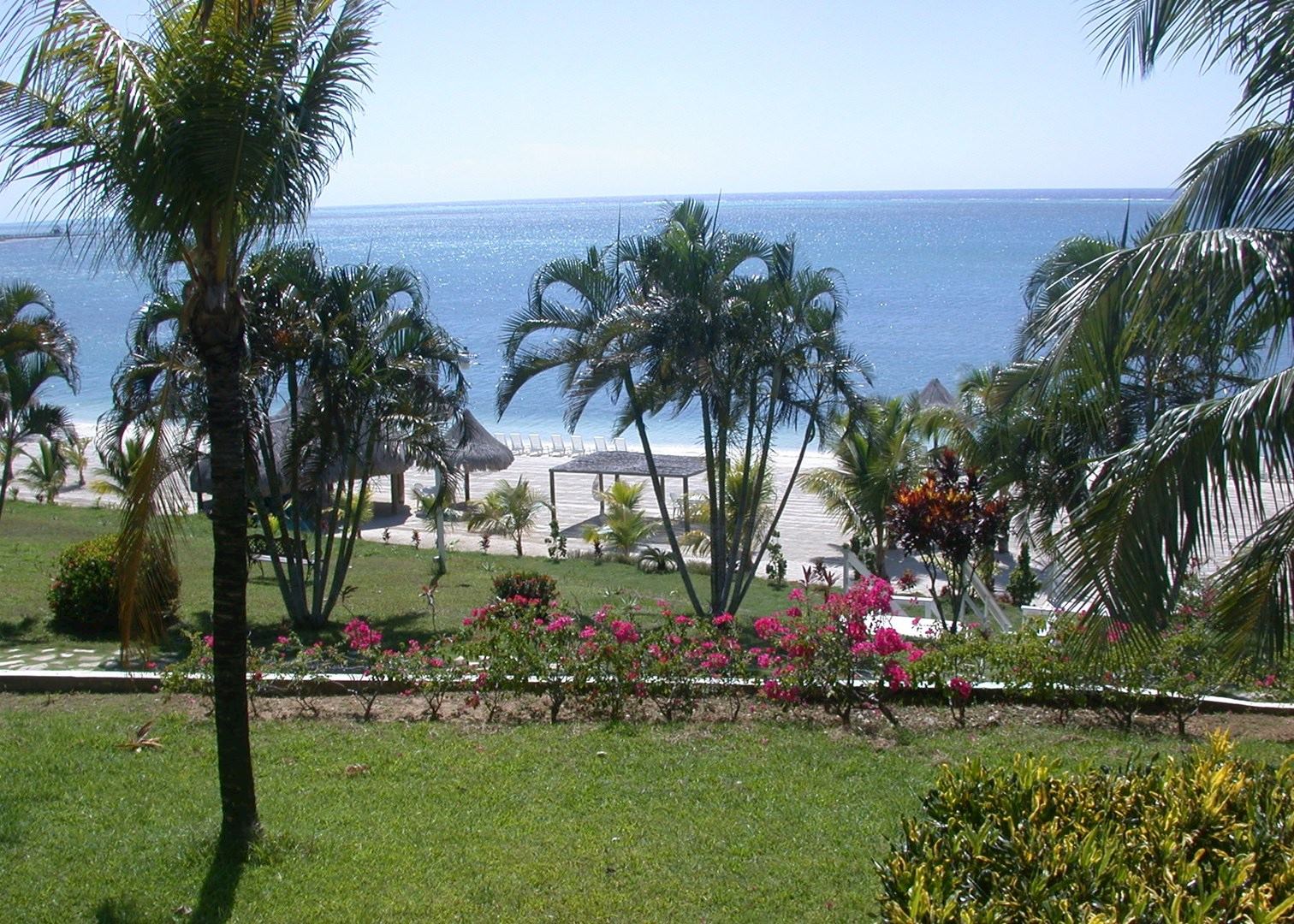 Turquoise Bay | Hotels in The Bay Islands | Audley Travel