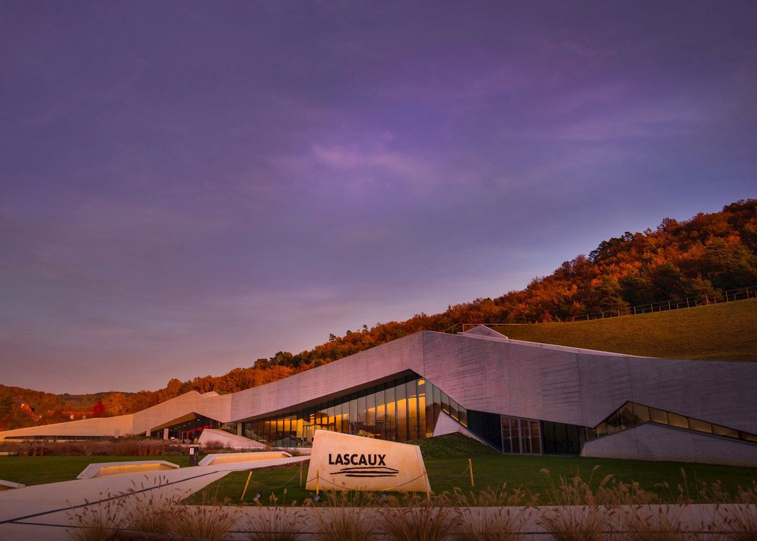 Lascaux IV and Rouffignac caves tour | Audley Travel