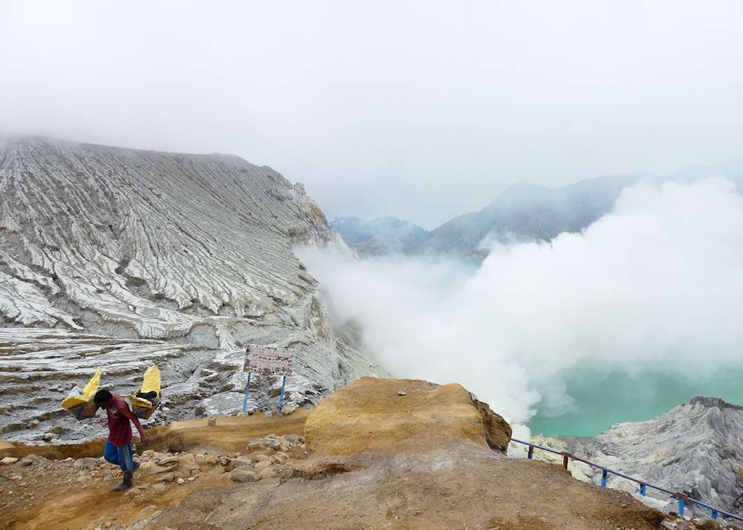 Trek up to the Ijen crater | Audley Travel UK