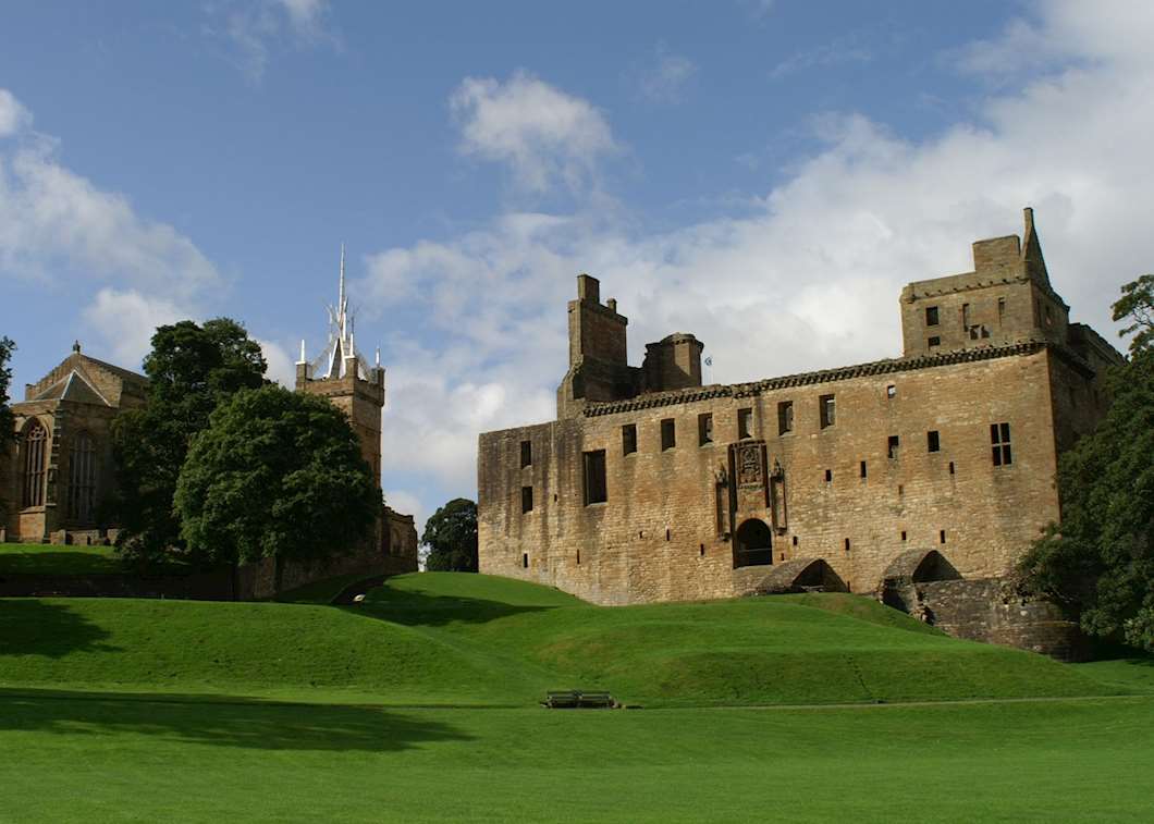 Castles and palaces of Edinburgh's surrounds | Audley Travel US
