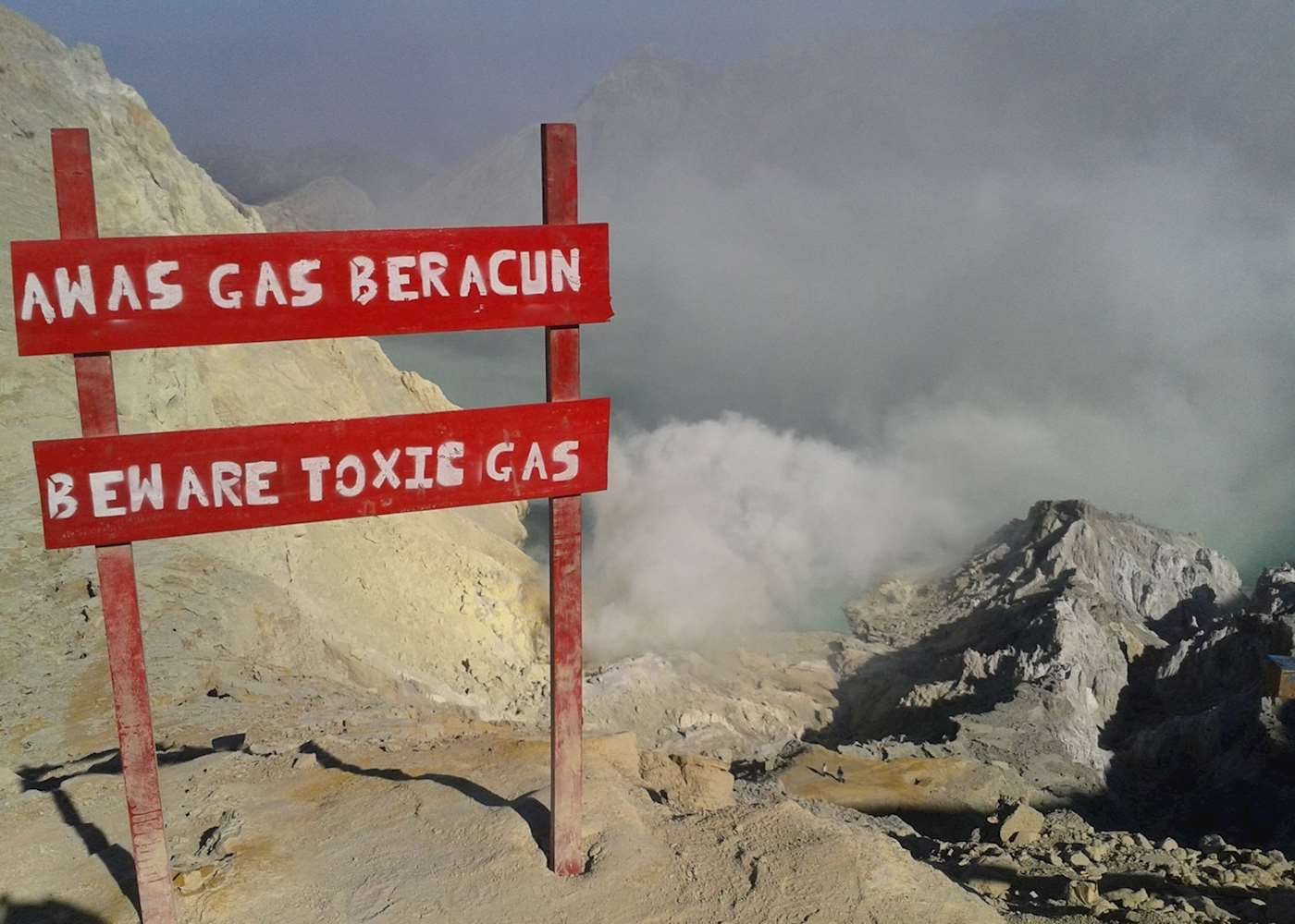 Trek up to the Ijen crater | Audley Travel US