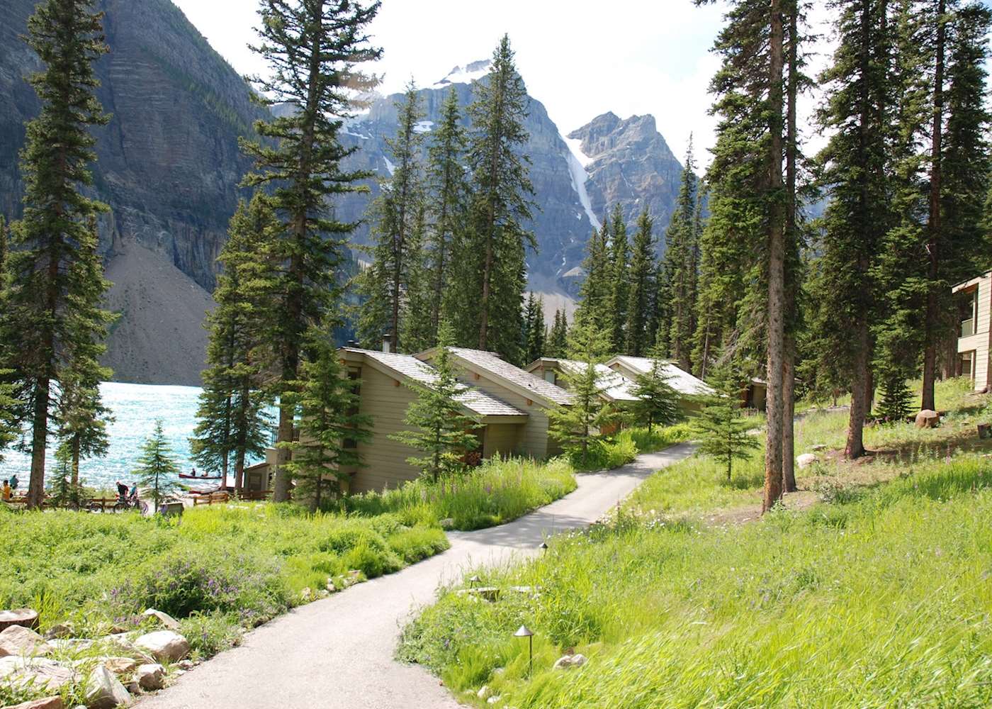 Moraine Lake Lodge | Hotels in Lake Louise | Audley Travel