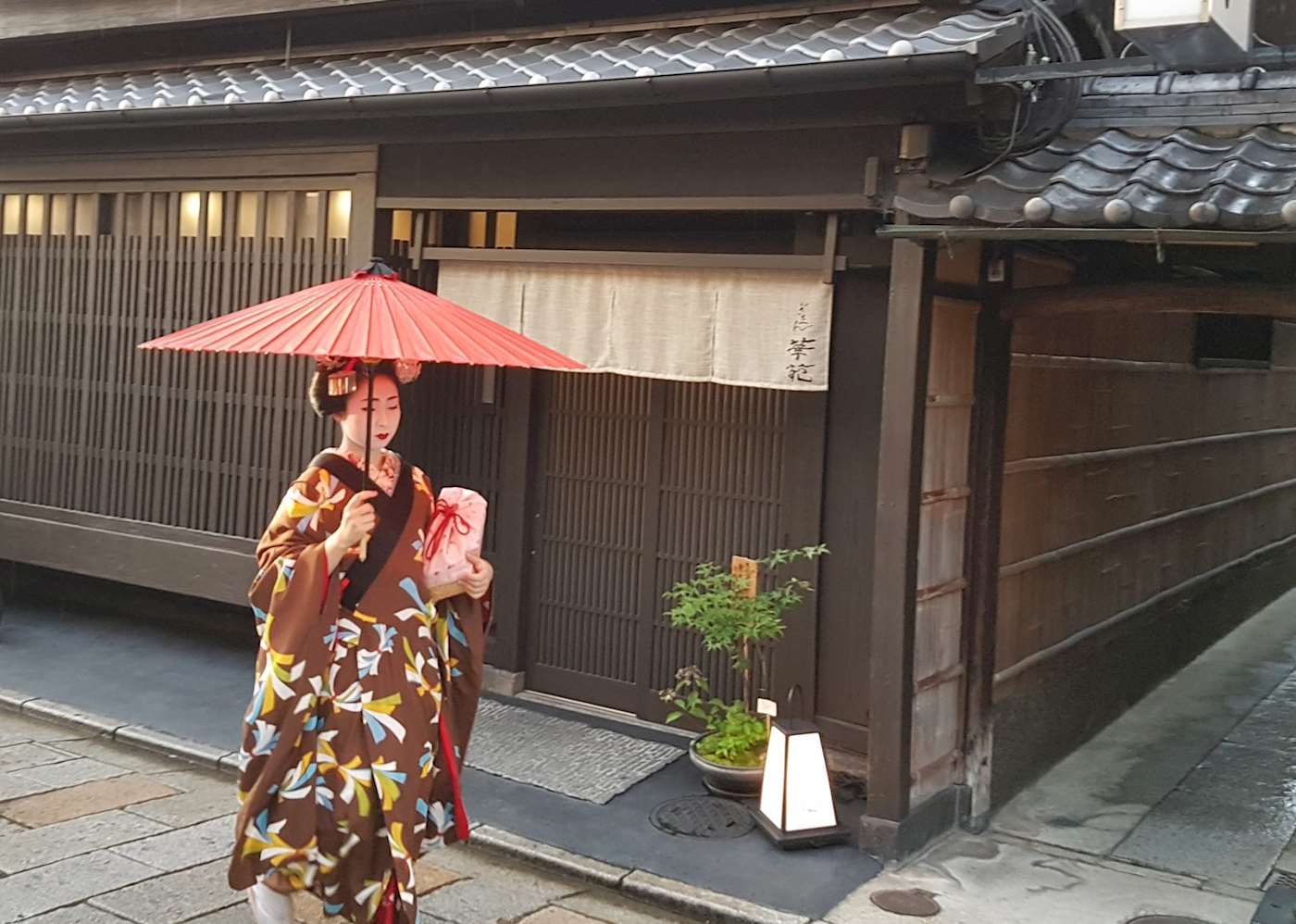 Geisha District Walk, Japan | Audley Travel UK