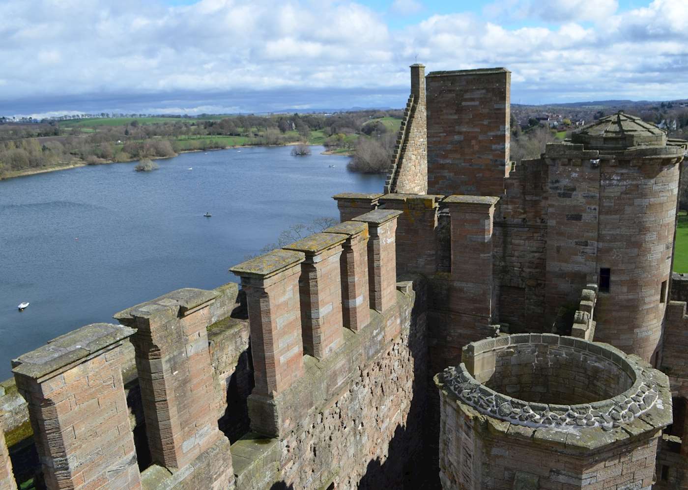 Castles and palaces of Edinburgh's surrounds | Audley Travel US
