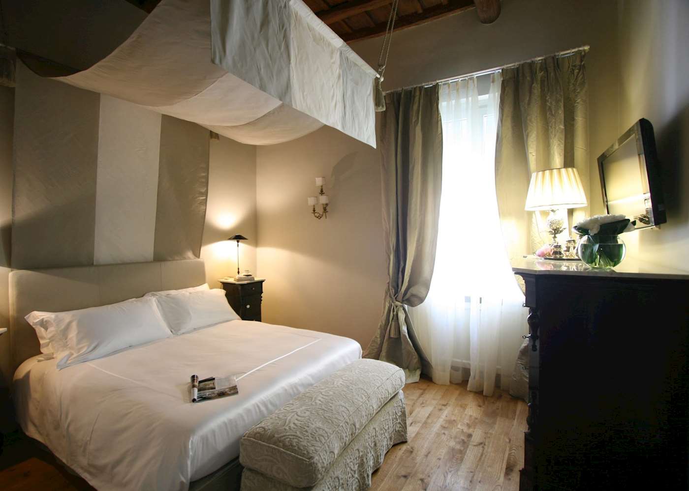 Crossing Condotti | Hotels in Rome | Audley Travel US