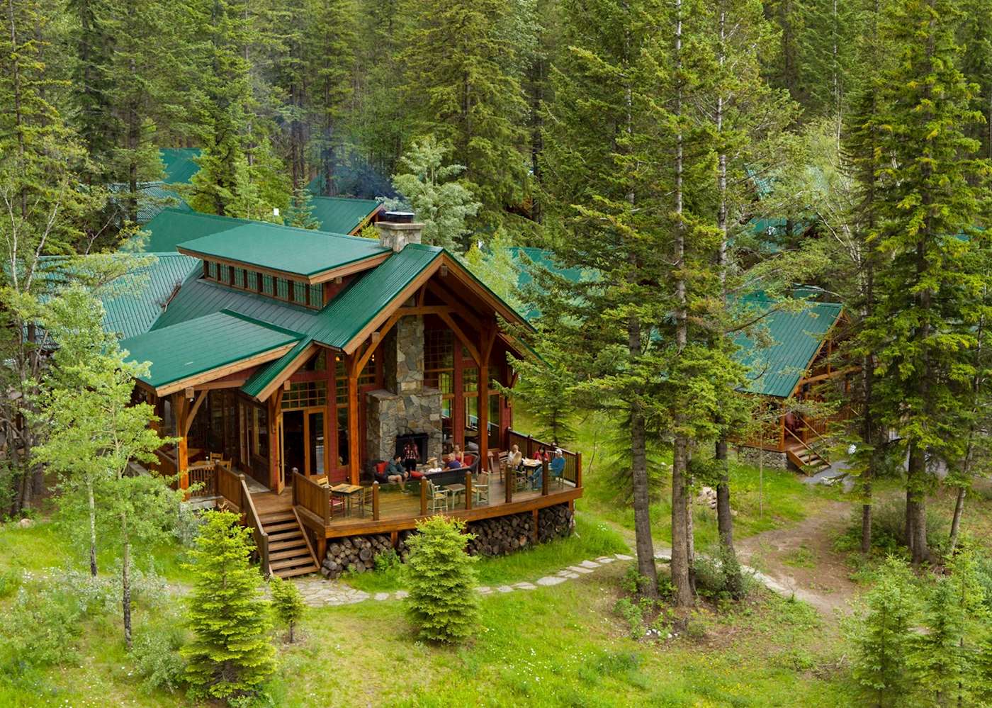 Cathedral Mountain Lodge | Hotels in Field | Audley Travel UK