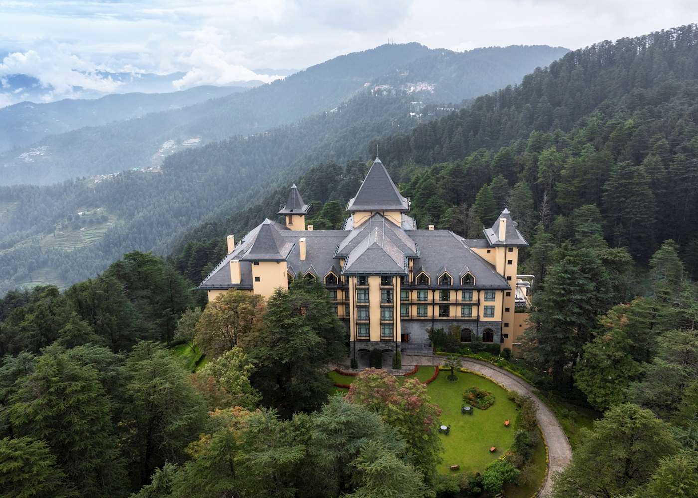 The Oberoi Wildflower Hall | Hotels in Shimla | Audley Travel UK