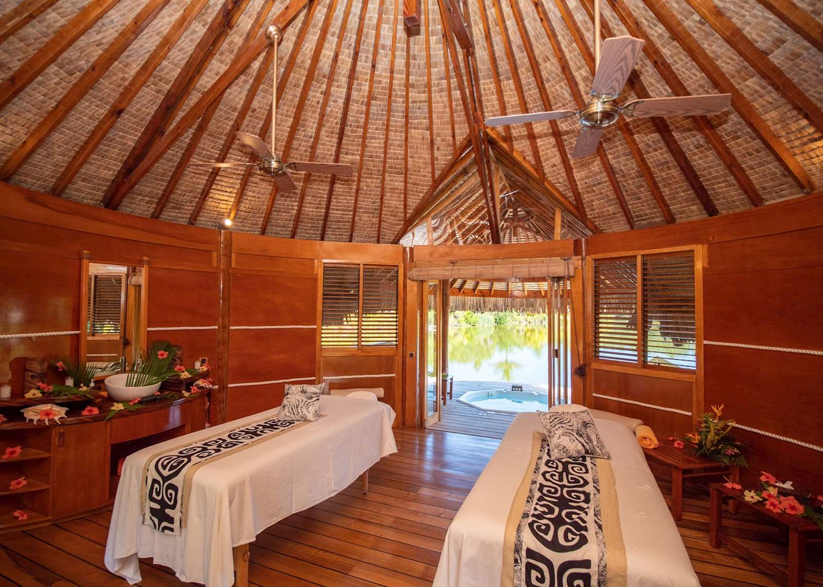 Lagoon highlights of French Polynesia | Audley Travel UK